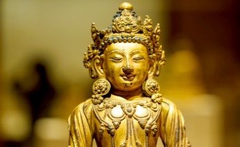 The Golden Statue - Young Citizens